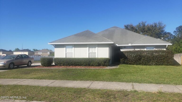 1657 HOLLOW GLEN DR, MIDDLEBURG, FL 32068